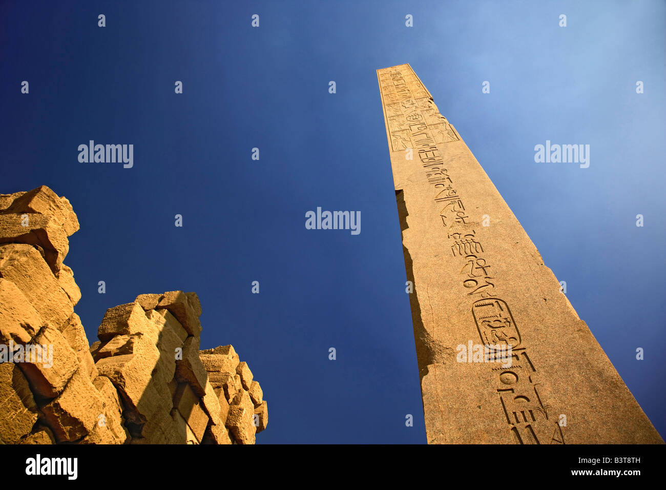 Obelisk karnak thutmose hi-res stock photography and images - Alamy