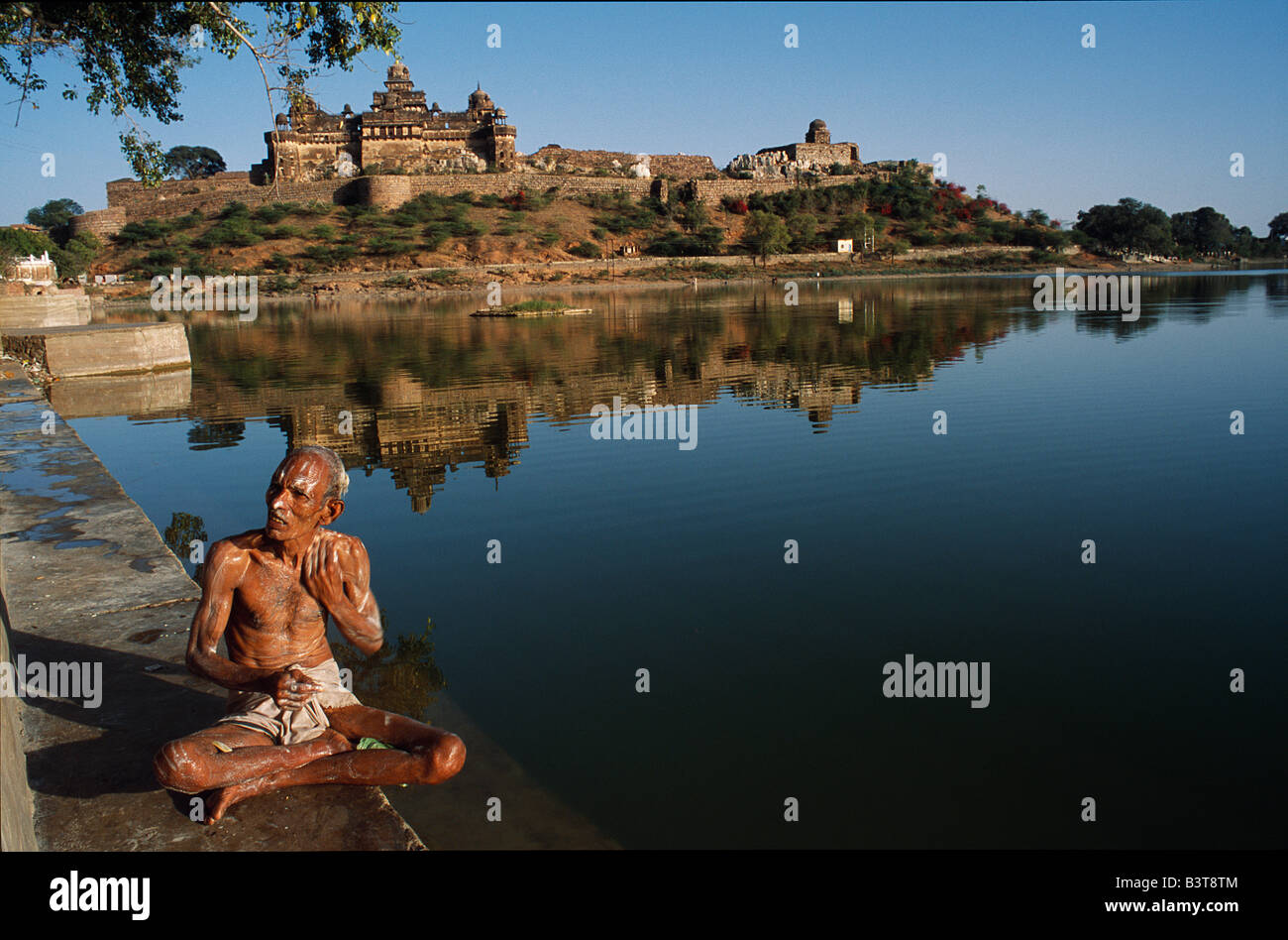Datia palace hi-res stock photography and images - Alamy