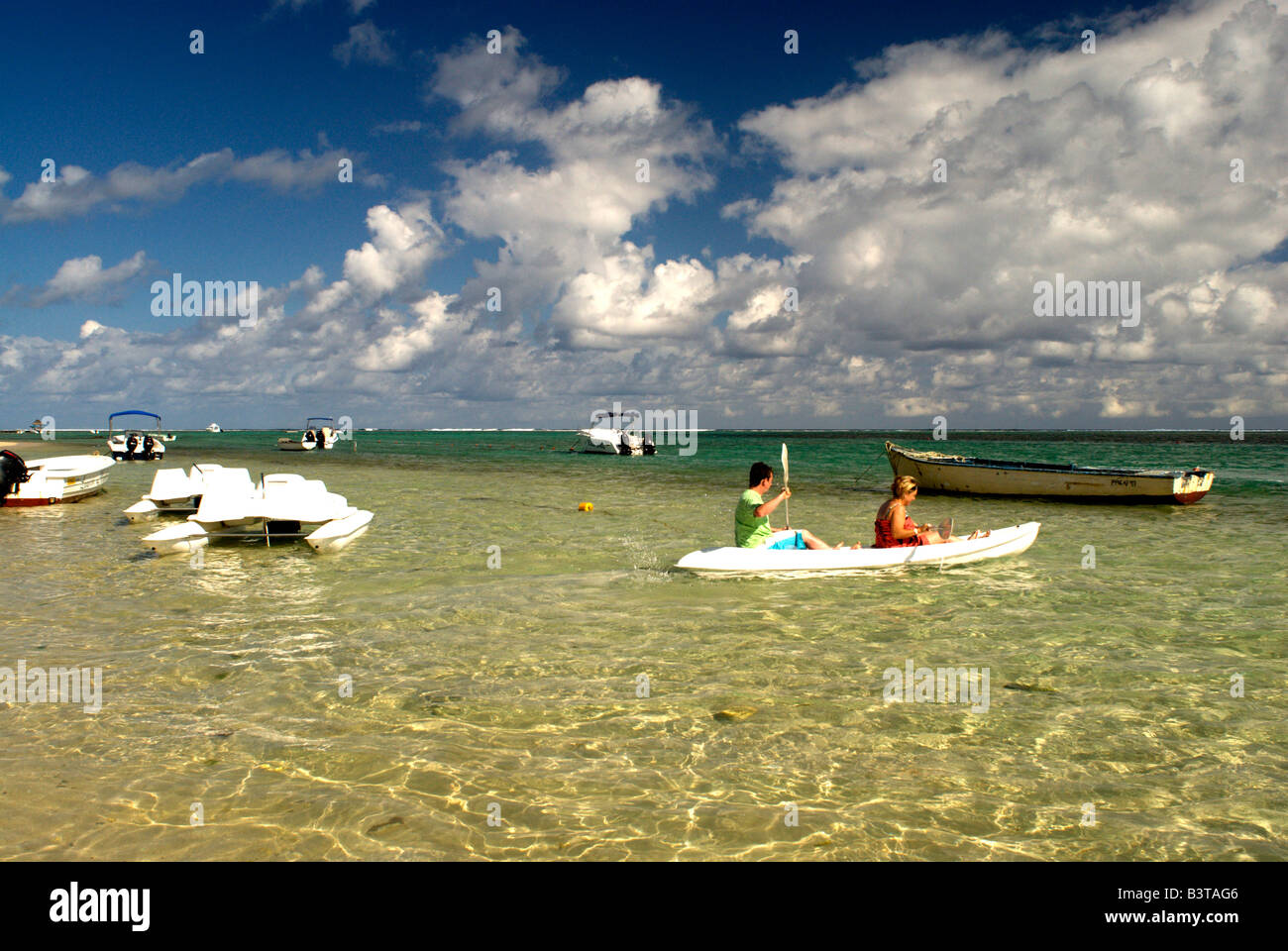 Mauritius ocean kayaking hi-res stock photography and images - Alamy