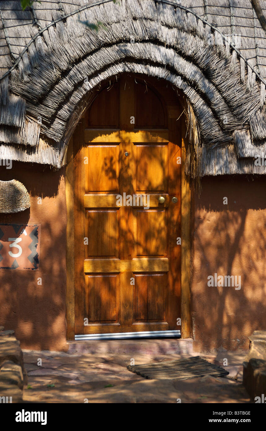 South africa zulu thatched hut hi-res stock photography and images - Alamy