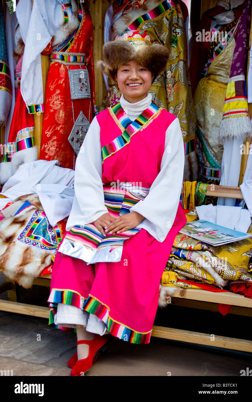 Tibetan dress hi-res stock photography and images - Alamy