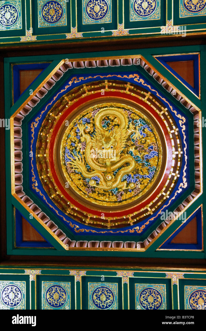 China dragon artwork hi-res stock photography and images - Alamy