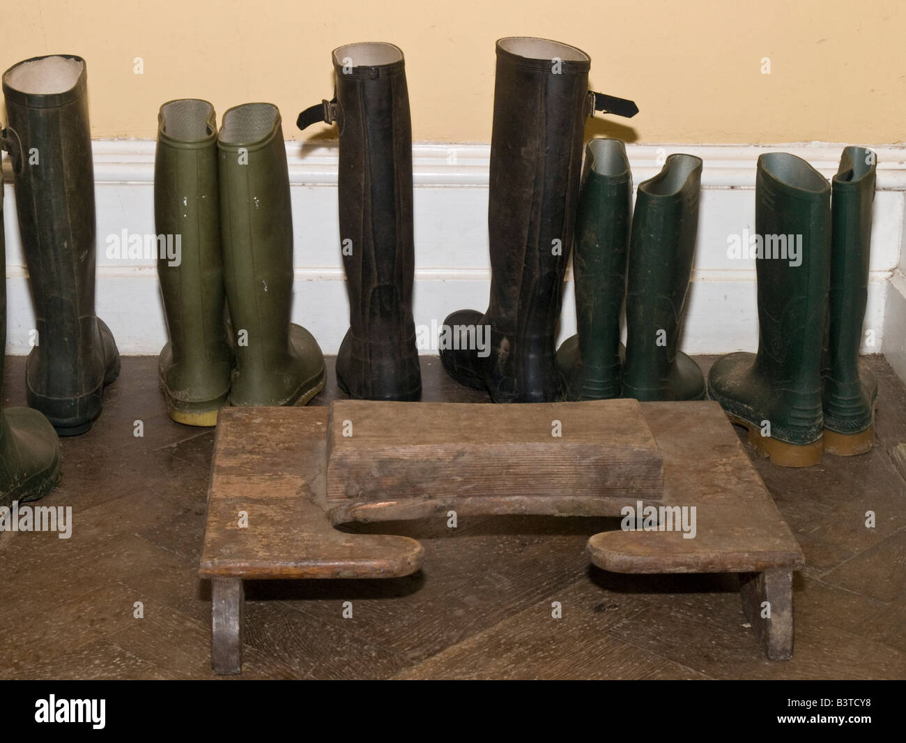 Boot remover hi-res stock photography and images - Alamy