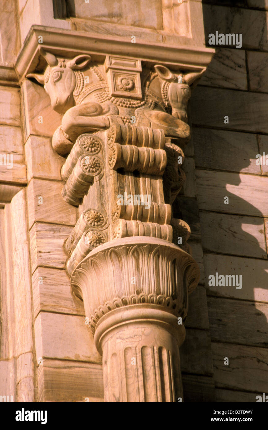 Ferdowsi statue hi-res stock photography and images - Alamy