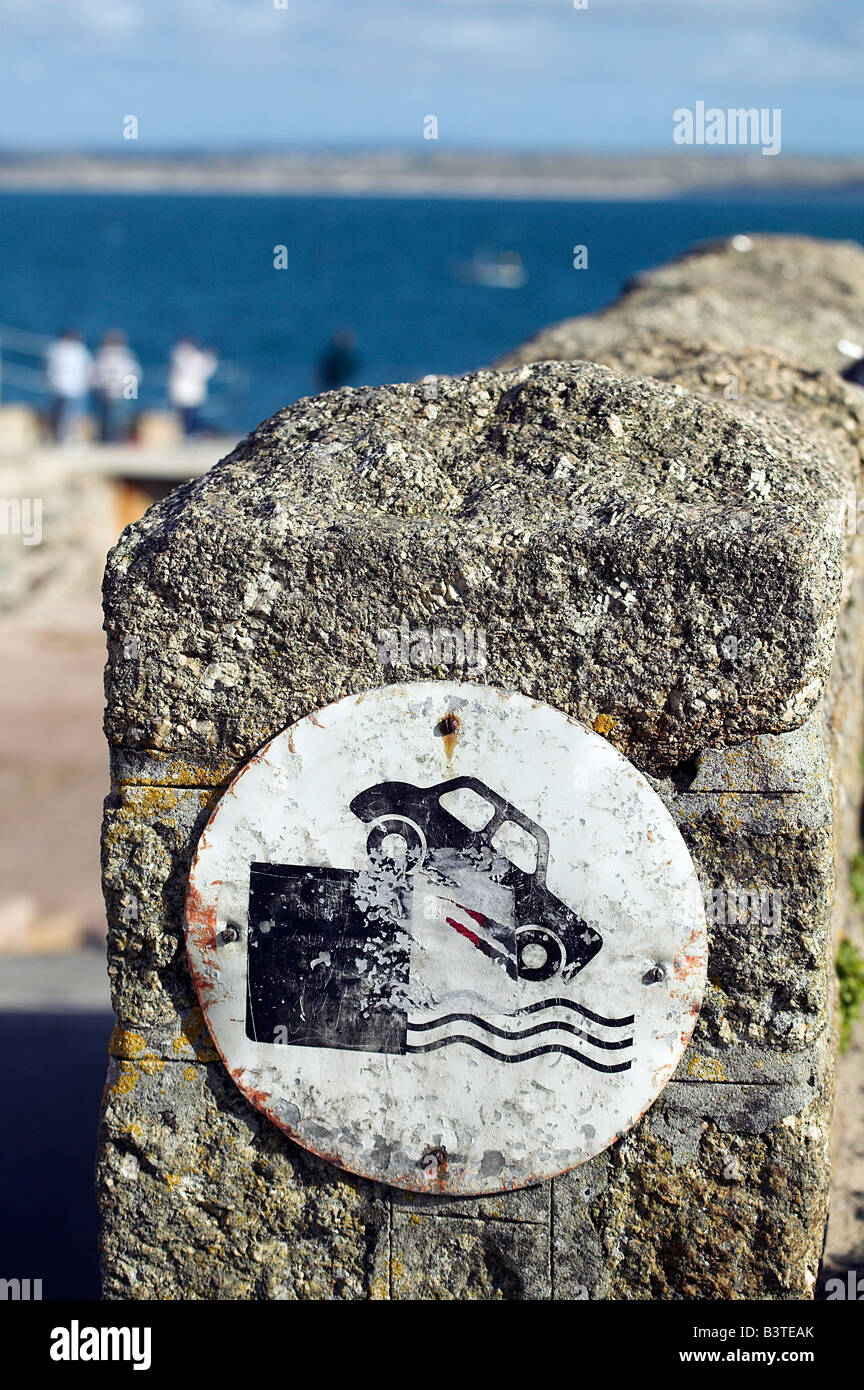 Driving in england hi-res stock photography and images - Alamy