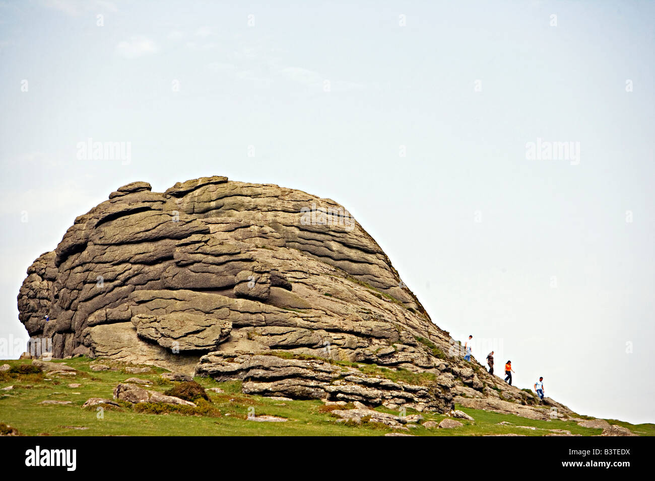 People climbing rocks haytor hi-res stock photography and images - Alamy