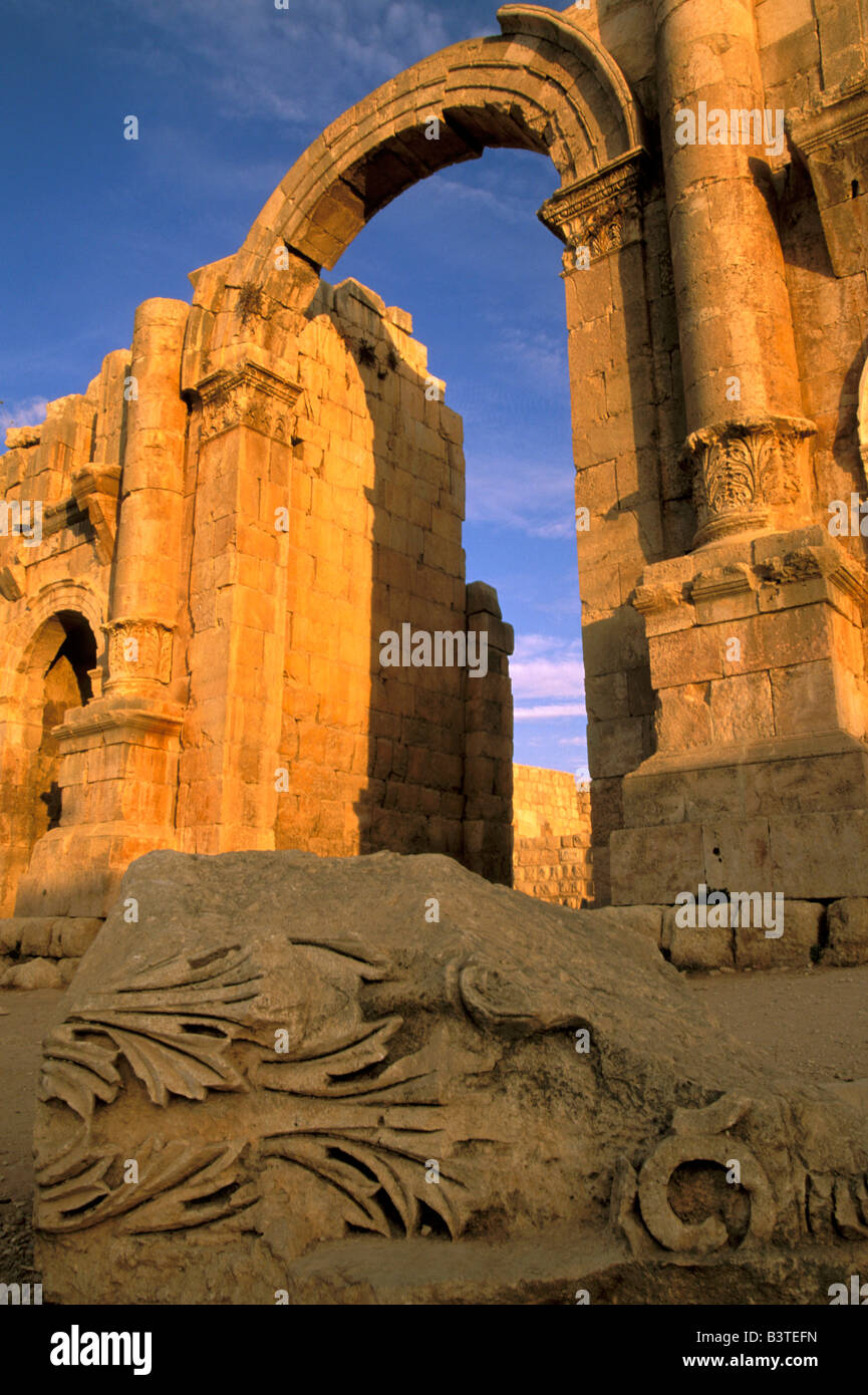 Jerash arch hi-res stock photography and images - Alamy