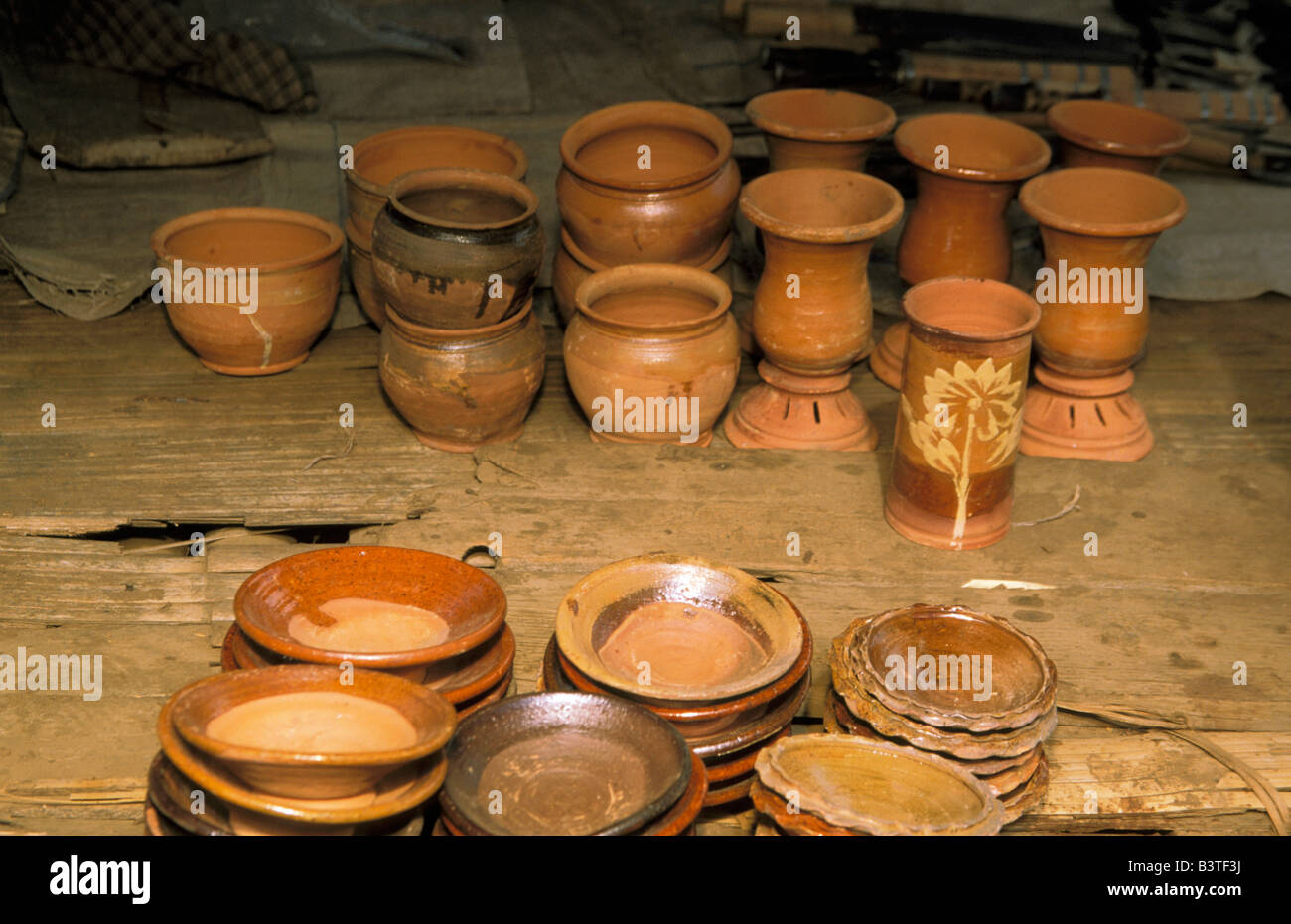 Asia, Myanmar, Bagan. Pottery Stock Photo - Alamy