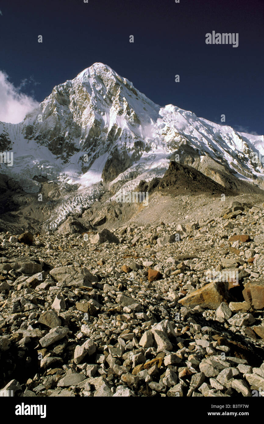 Asia, Nepal. Mt. Pumori Stock Photo - Alamy