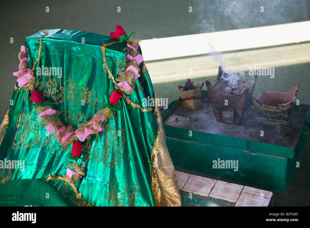 Job's tomb oman hi-res stock photography and images - Alamy