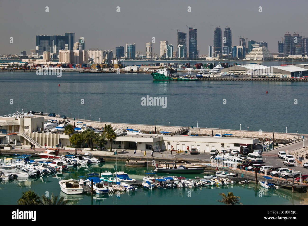 Qatar doha doha port marina hi-res stock photography and images - Alamy