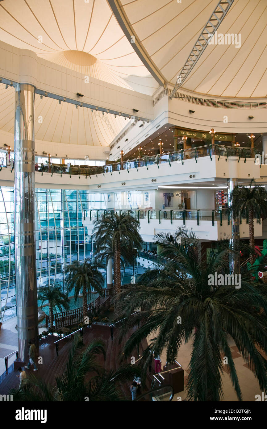 Doha city center mall hi-res stock photography and images - Alamy