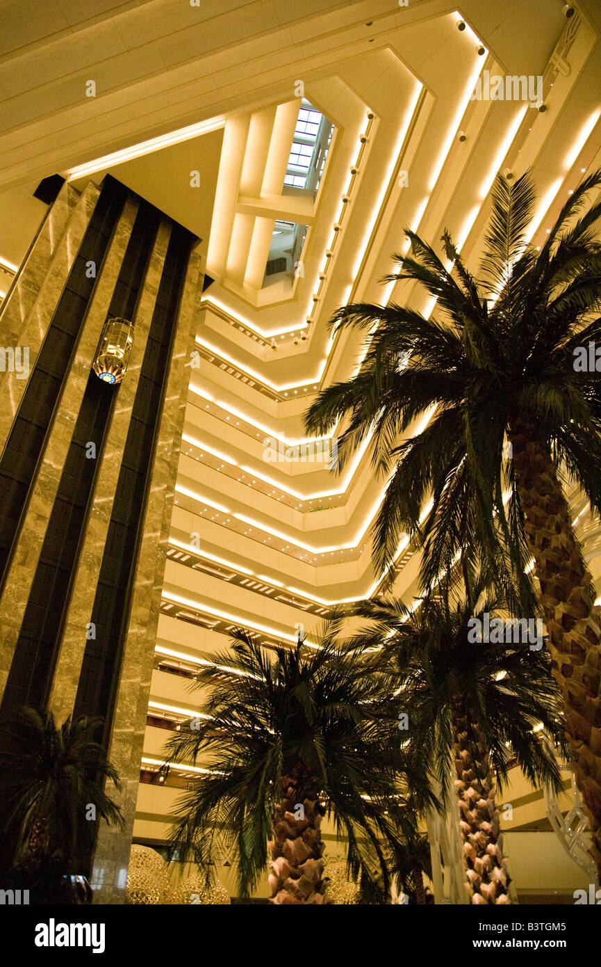 Qatar, Ad Dawhah, Doha. Sheraton Doha Resort / Interior Stock Photo - Alamy