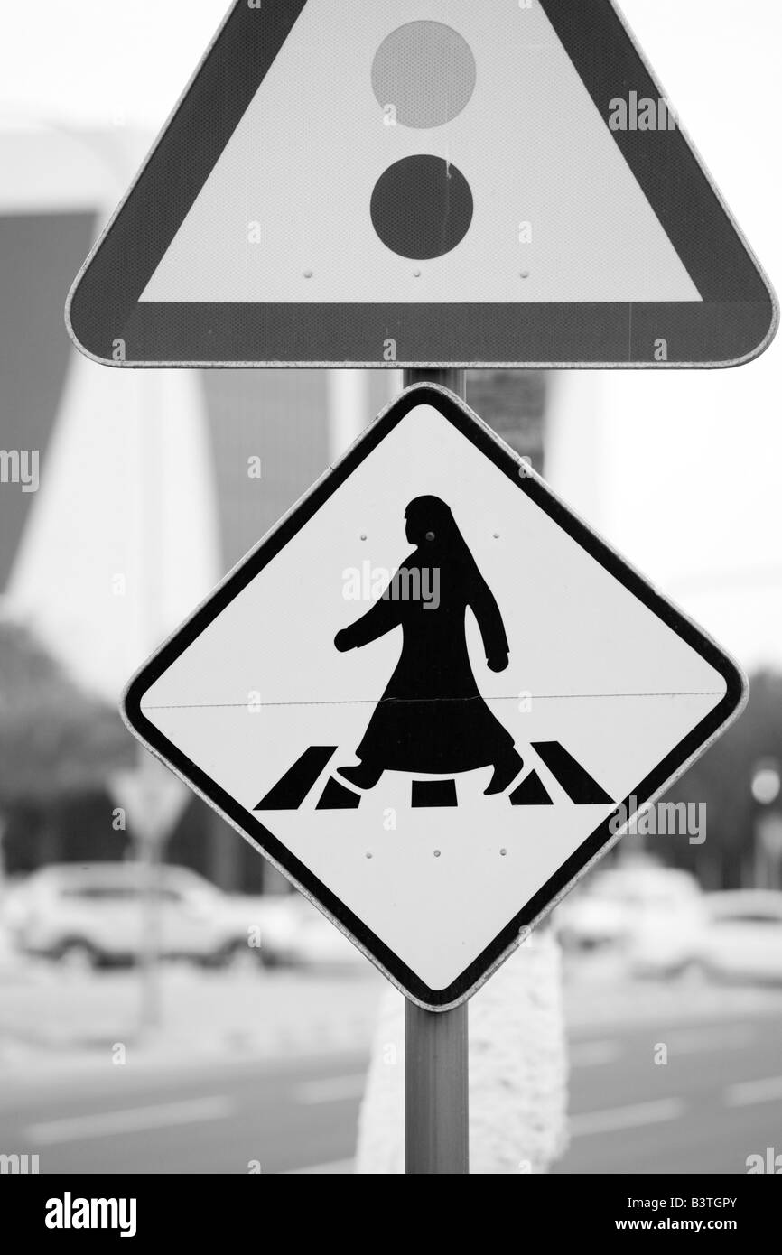 Pedestrian crossing sign doha qatar hi-res stock photography and images ...
