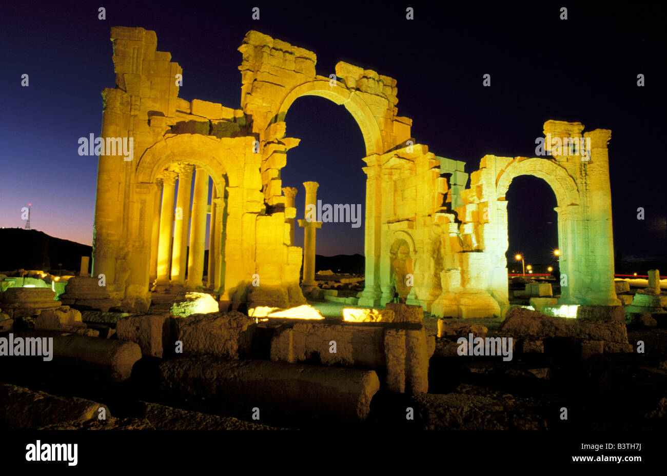 Asia, Syria, Palmyra. Monumental arch, main entrance Stock Photo - Alamy