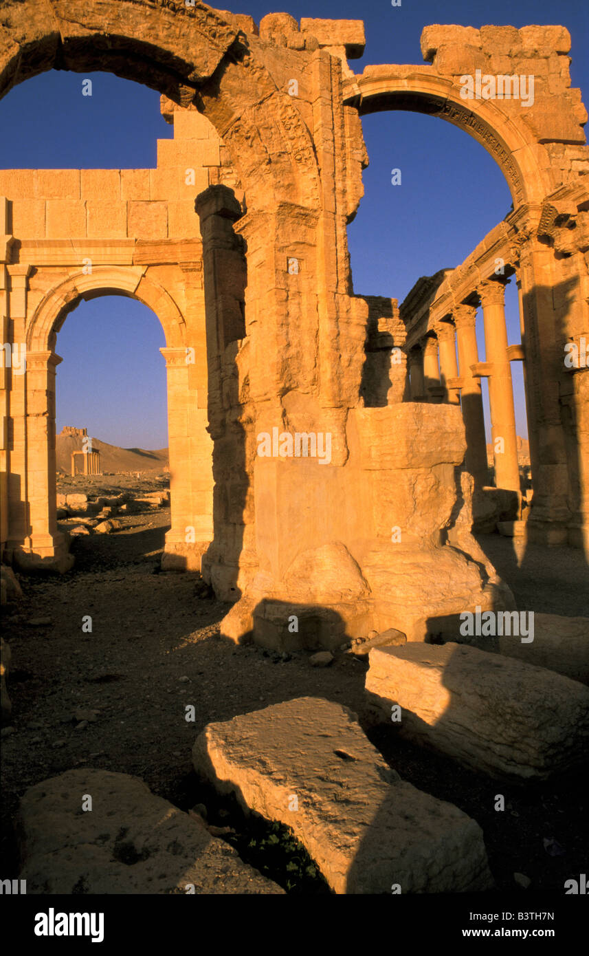 Asia, Syria, Palmyra. Monumental arch, main entrance Stock Photo - Alamy