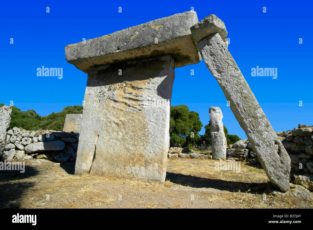 Megalithic buildings hi-res stock photography and images - Alamy