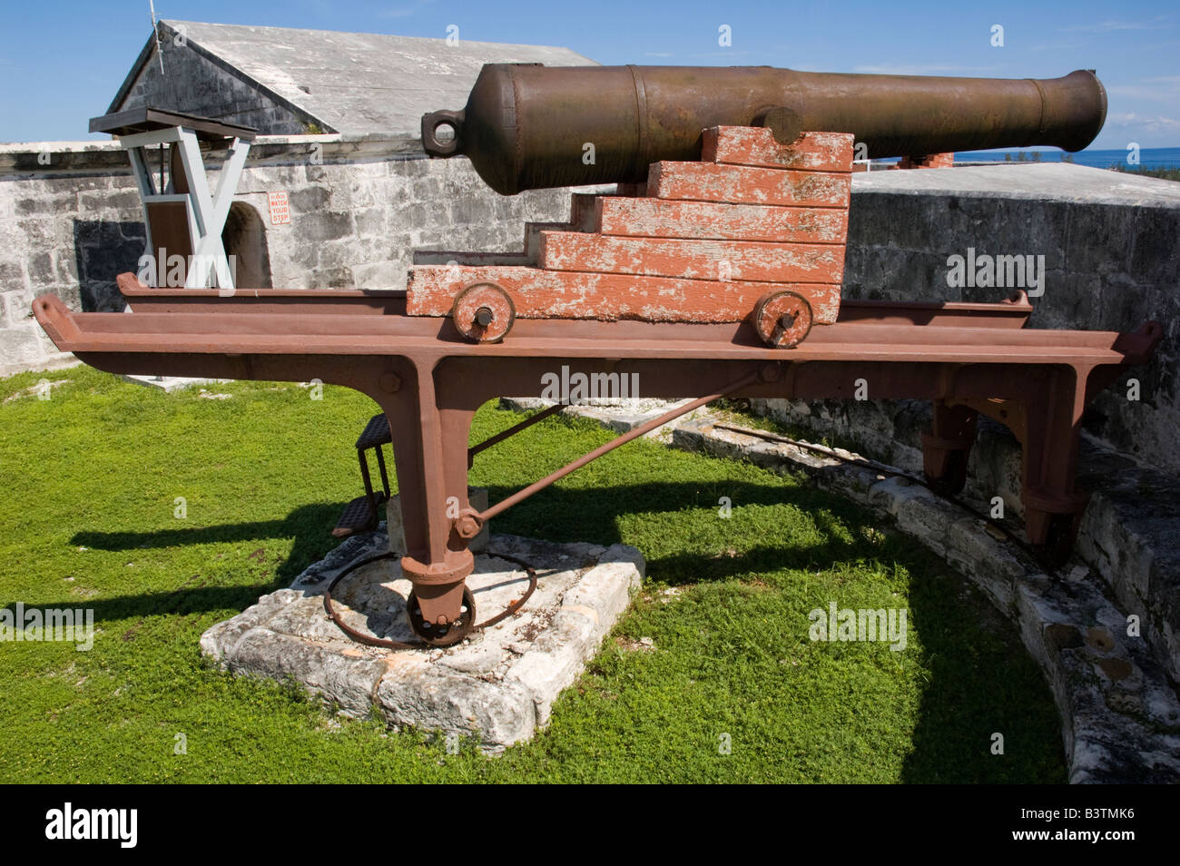Cannon, Fort Charlotte, Nassau, Bahamas Stock Photo - Alamy