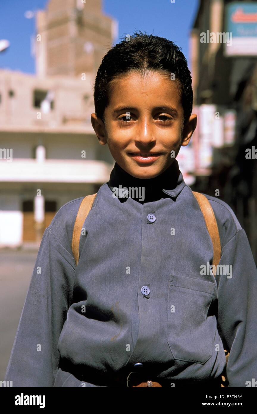 Yemeni male hi-res stock photography and images - Alamy
