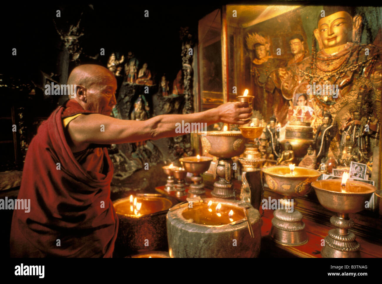 Tibet, Lhasa. Cave monastery Stock Photo - Alamy