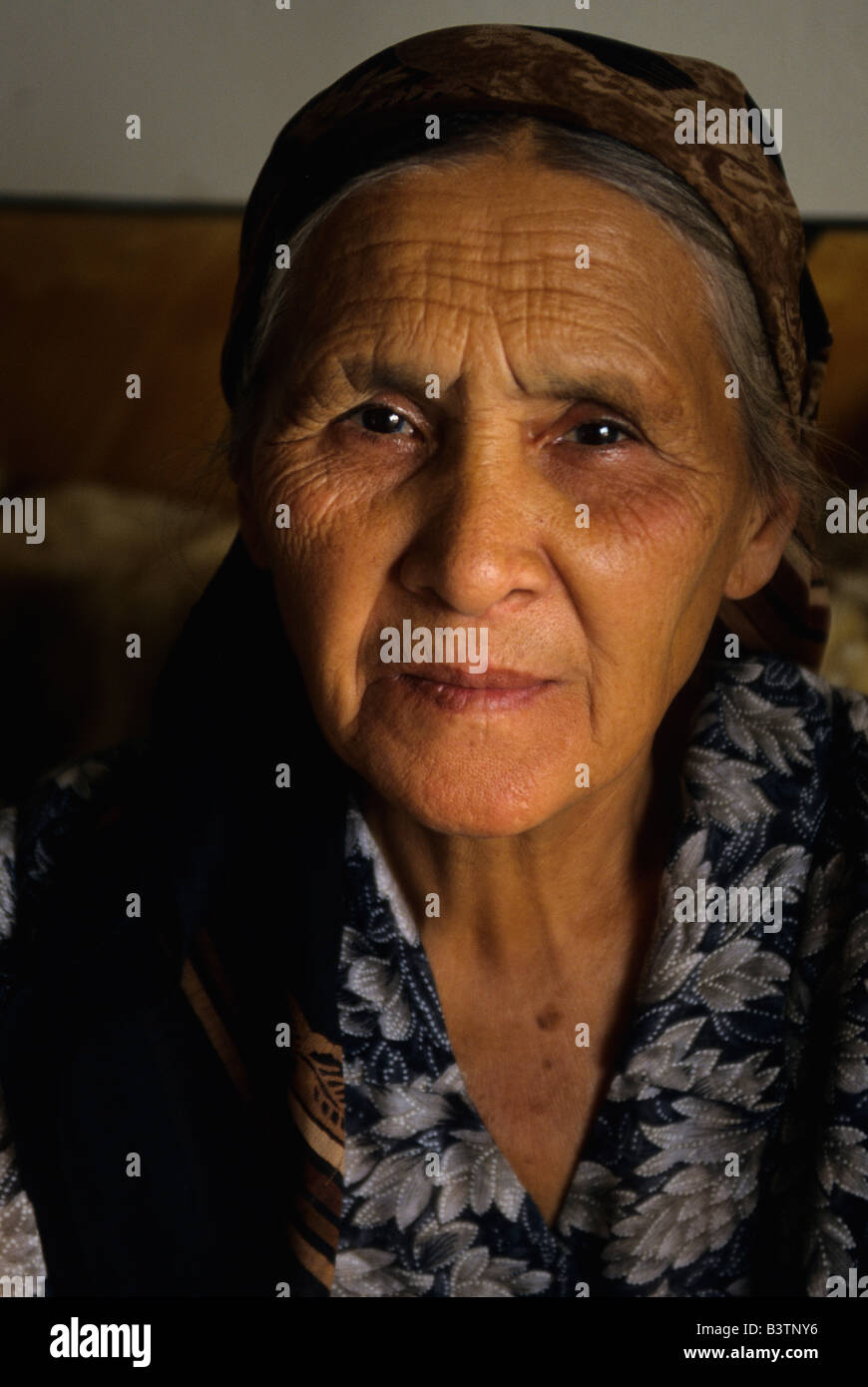 Old Uzbek woman, Tashkent, Uzbekistan, Central Asia Stock Photo - Alamy