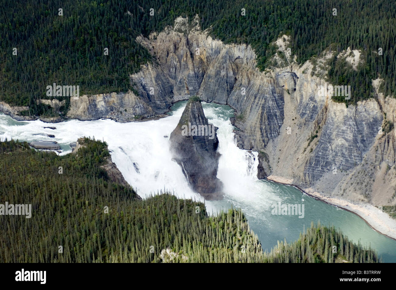 nahanni national park – ナハニ国立公園 – THOM