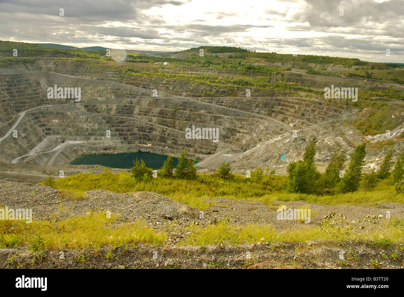 Asbestos mine quebec hi-res stock photography and images - Alamy