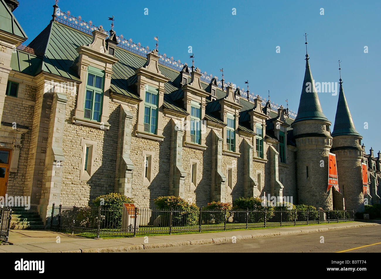 Military hall hi-res stock photography and images - Alamy