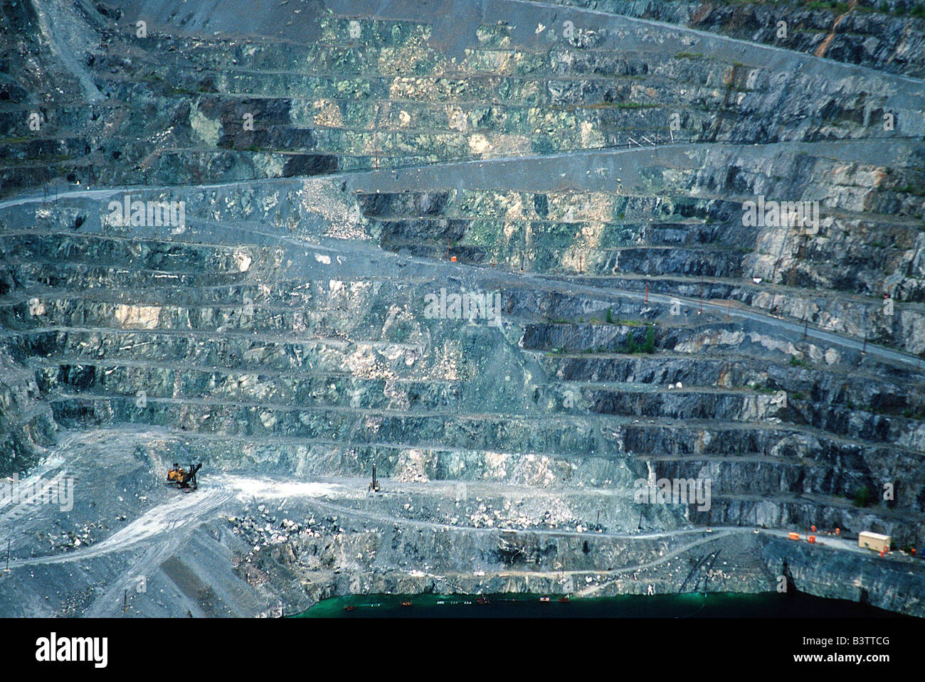 Asbestos mine quebec hi-res stock photography and images - Alamy