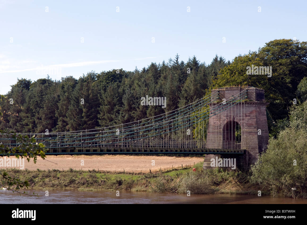 Union chain suspension bridge hi-res stock photography and images - Alamy