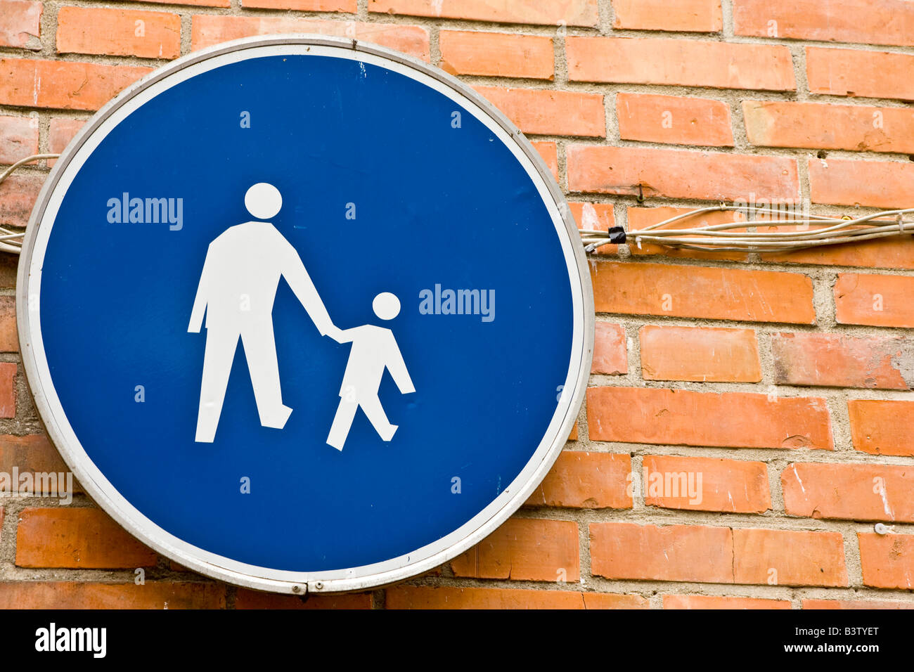 Universal signage hi-res stock photography and images - Alamy
