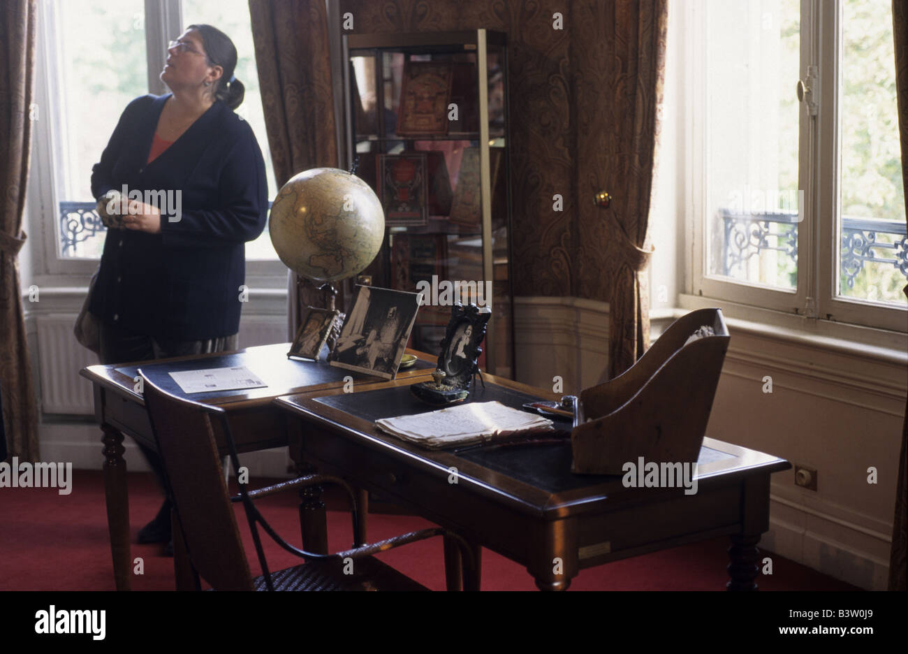 Desk JULES VERNE House Museum in AMIENS Picardie region France Stock ...