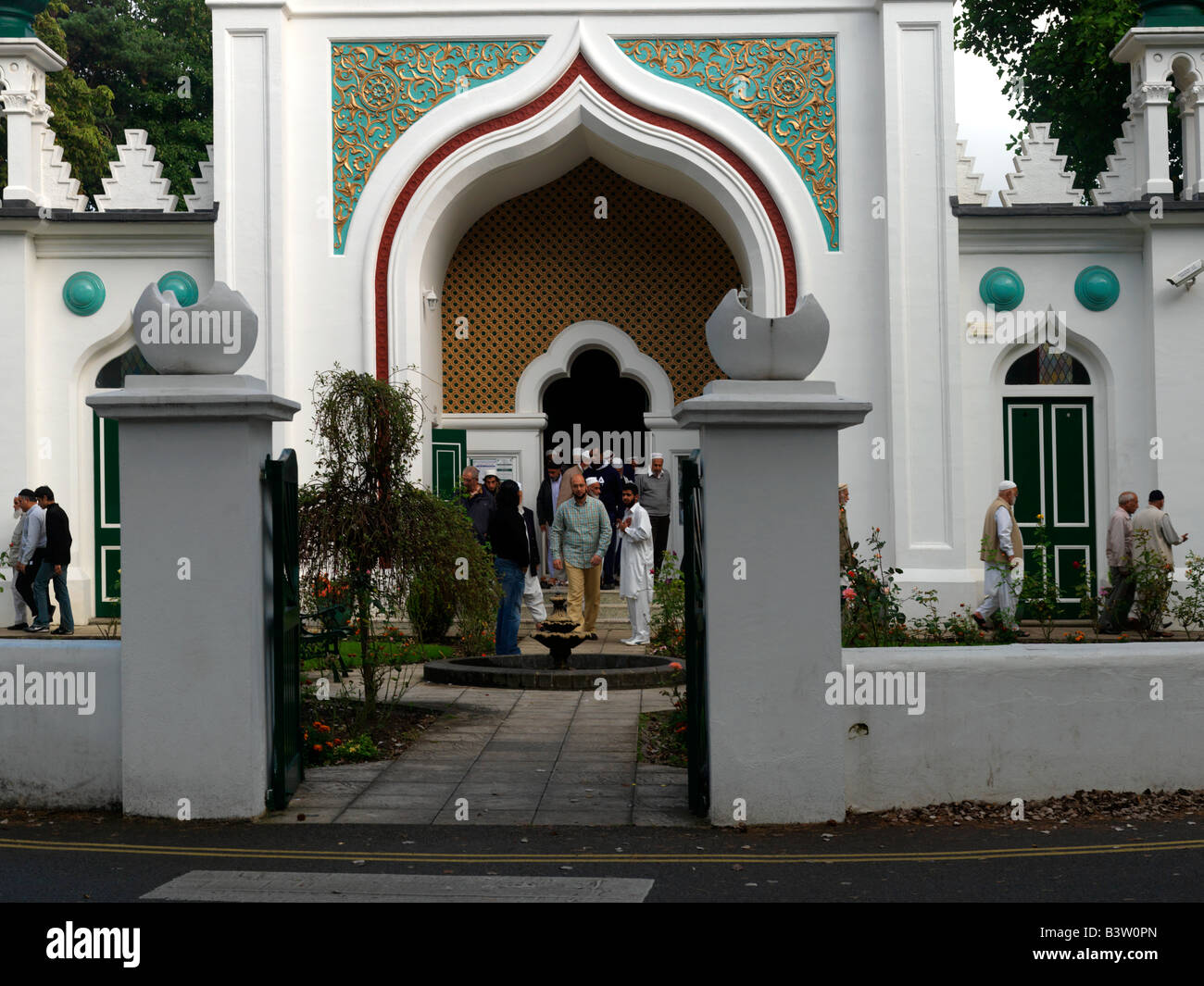 Shah jahan mosque surrey hi-res stock photography and images - Alamy