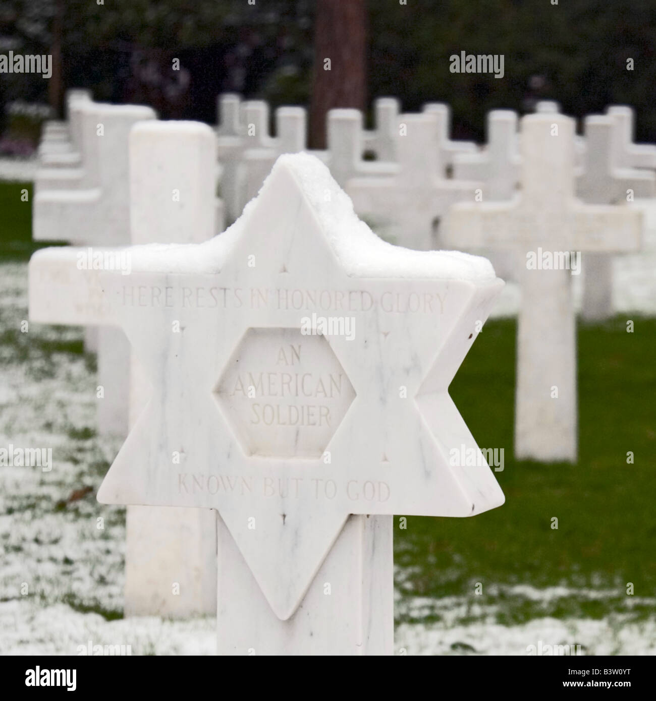 Star of David White Marble Grave Marker in Snow inscribed Here Rests In ...