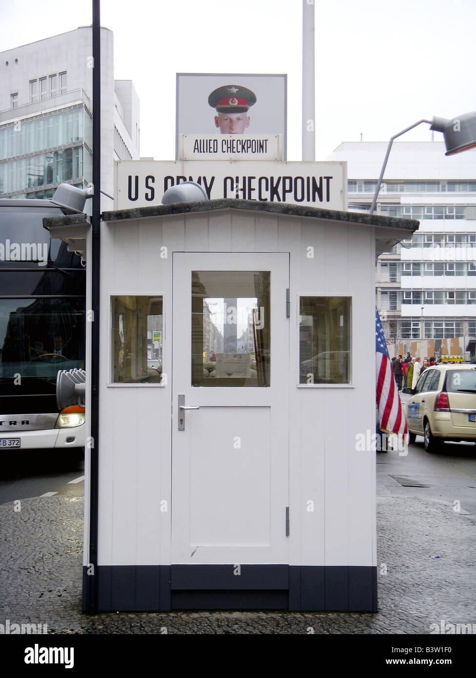Checkpoint Charlie Berlin Germany Stock Photo - Alamy