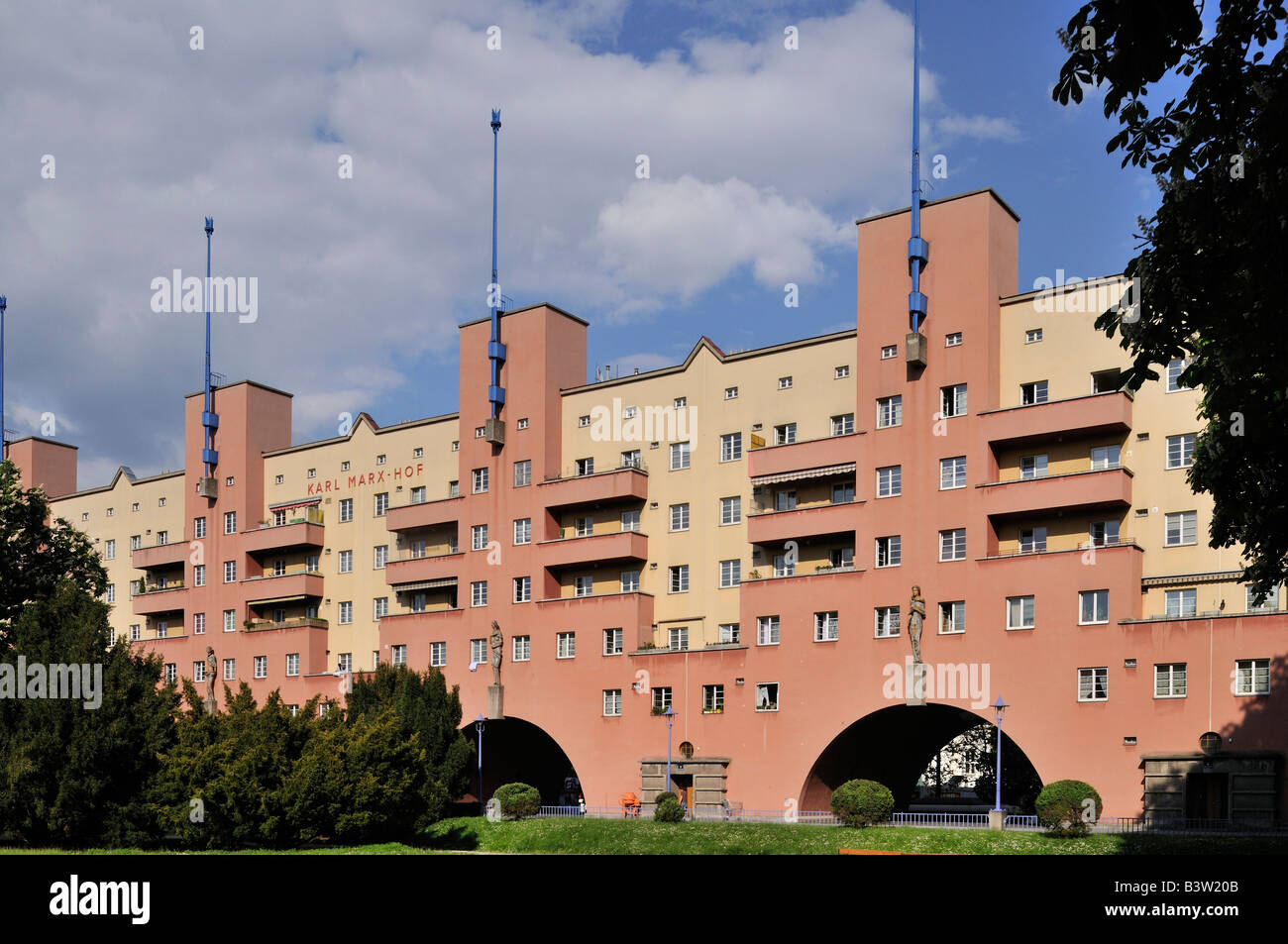 Wien Karl Marx Hof Karl Ehn 1927 1930 Vienna Karl Marx Hof Stock Photo ...