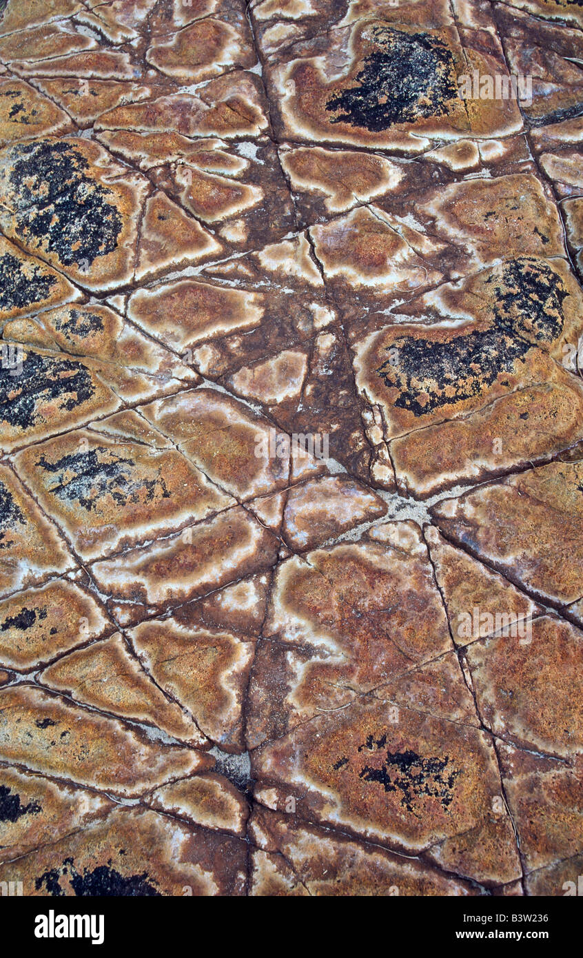 Fissured rock hi-res stock photography and images - Alamy