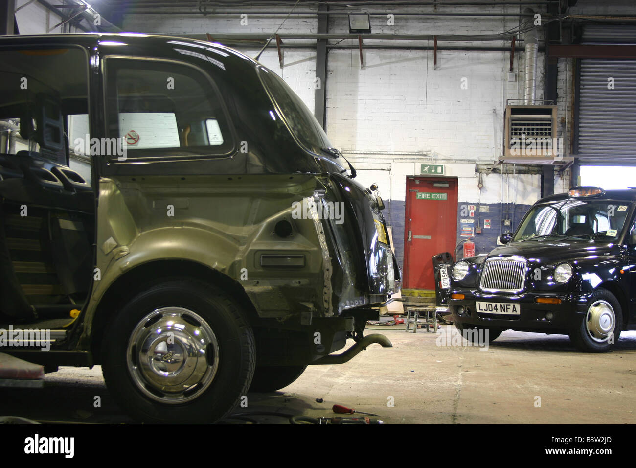 TXII TX2 black cab, taxi, LTI TX11 workshop garage repair engine ...