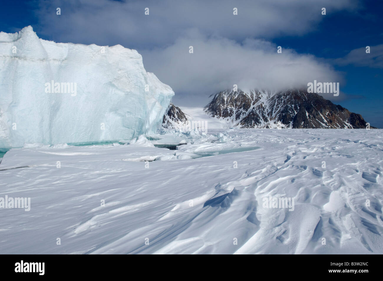 Devon island, canadian arctic hi-res stock photography and images - Alamy