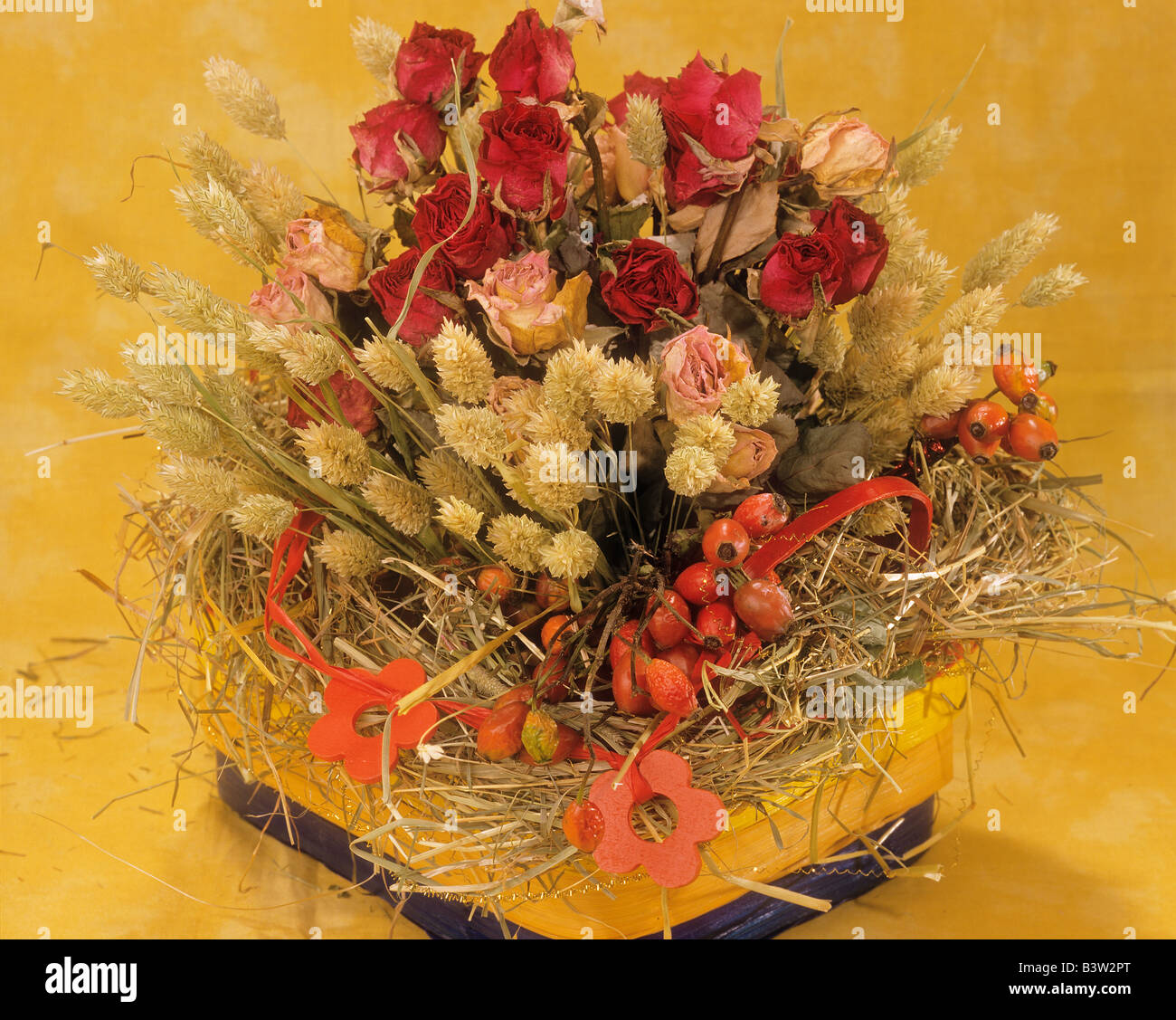 floral arrangement with dried roses Stock Photo - Alamy