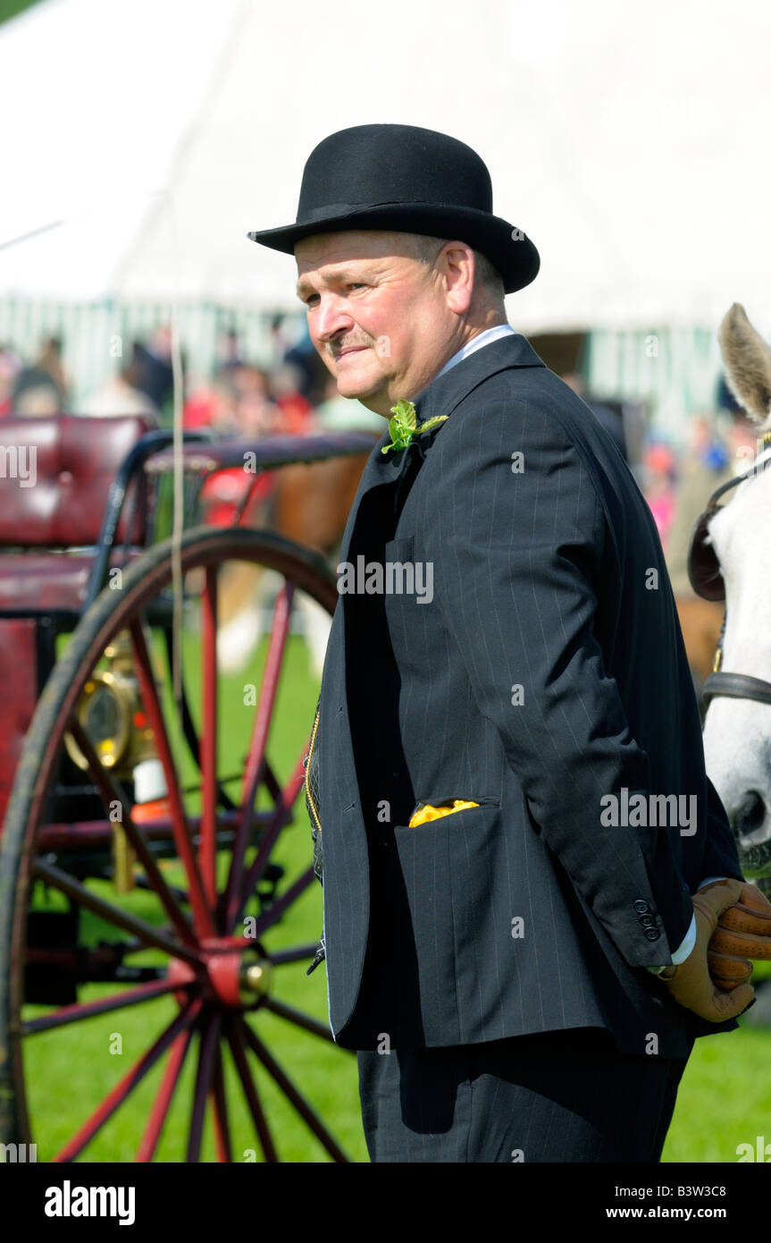 Man carriage driving livery hi-res stock photography and images - Alamy