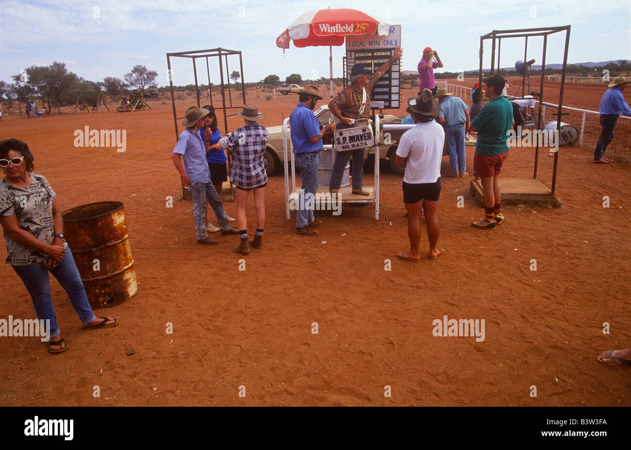 Temporary meeting place hi-res stock photography and images - Alamy