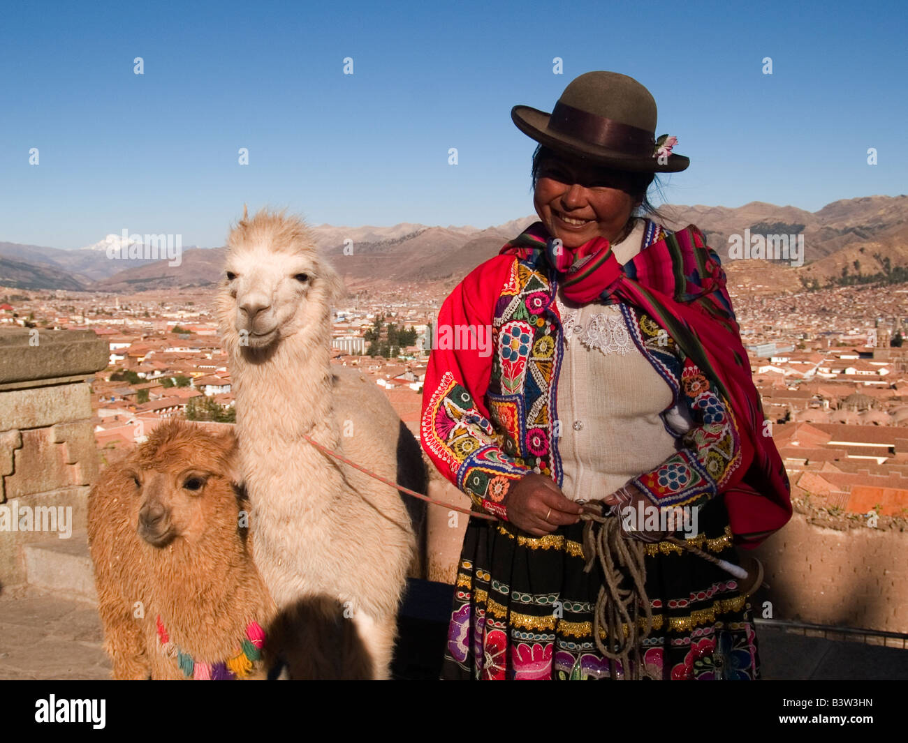 Peruvian portraiture hi-res stock photography and images - Alamy