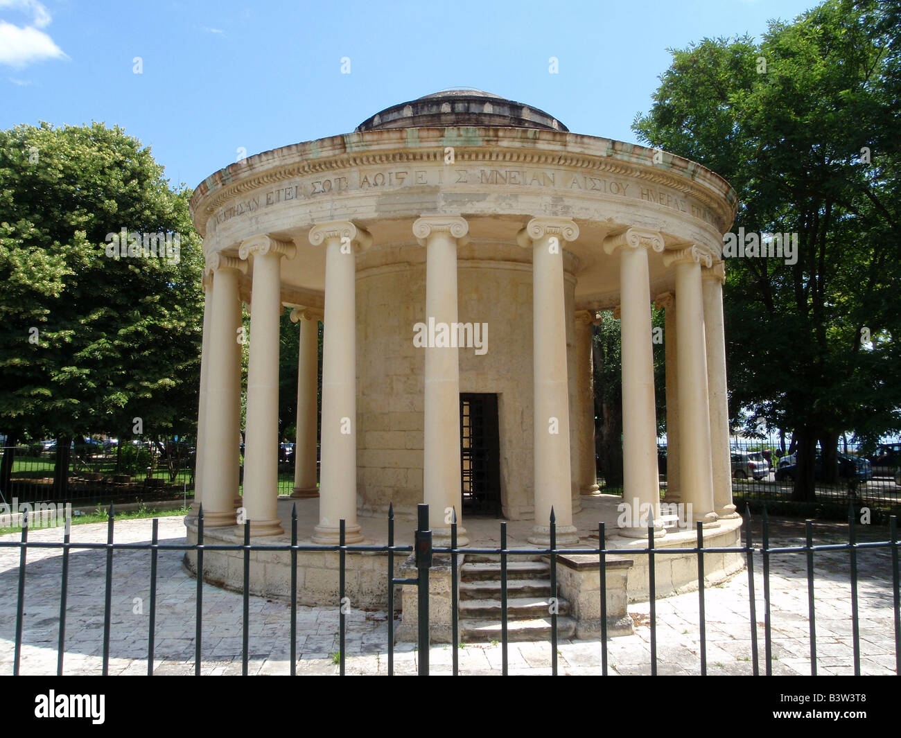 The Rotunda commemorates High Commissioner Sir Thomas Maitland in ...