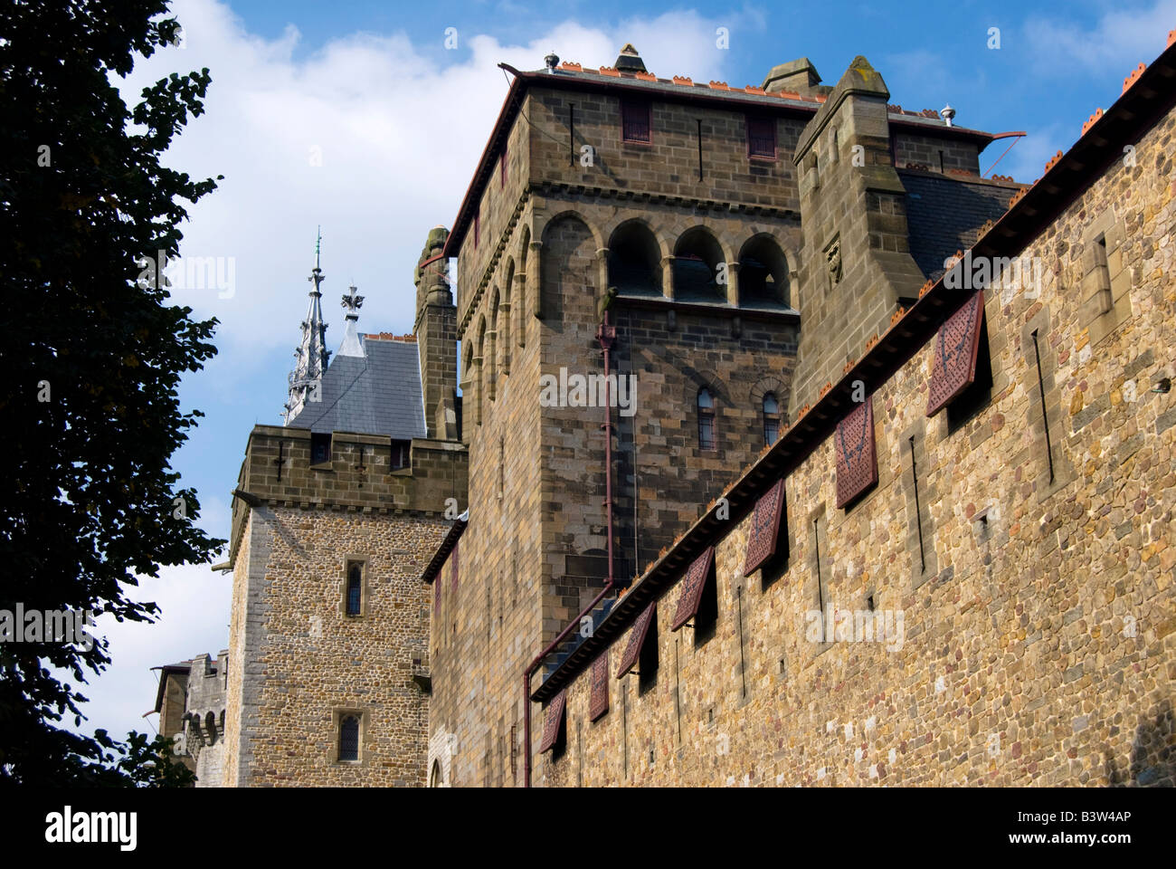 cardiff castle ramparts tower Stock Photo - Alamy