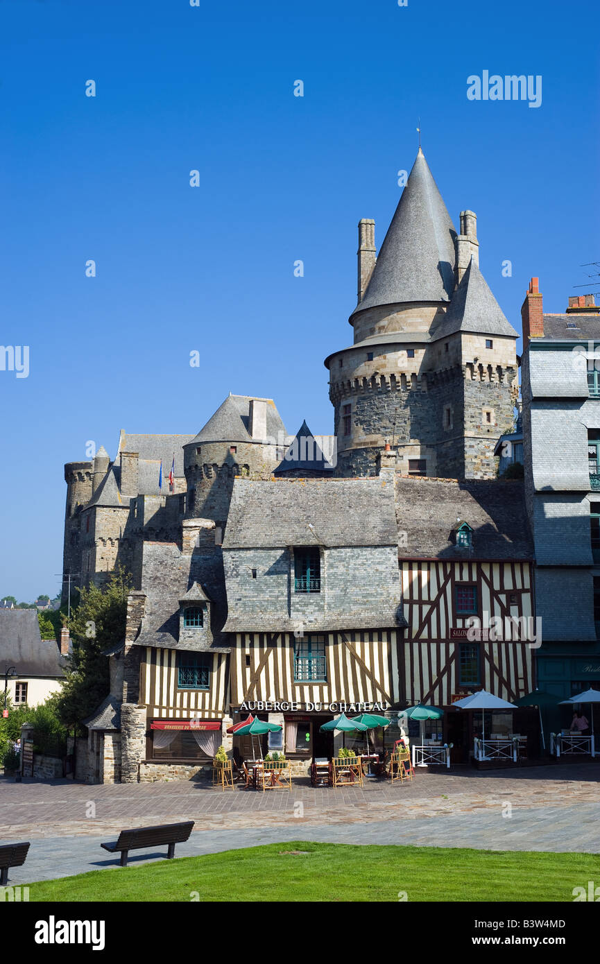 CASTLE 11th Century AND HALF-TIMBERED HOUSE "VITRE" BRITTANY FRANCE ...