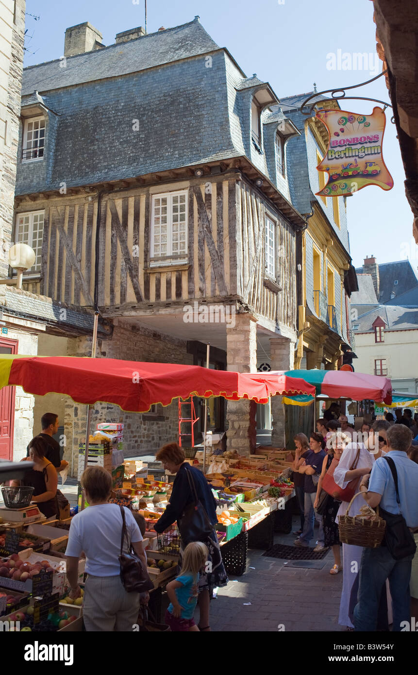 Medieval french house merchant hi-res stock photography and images - Alamy