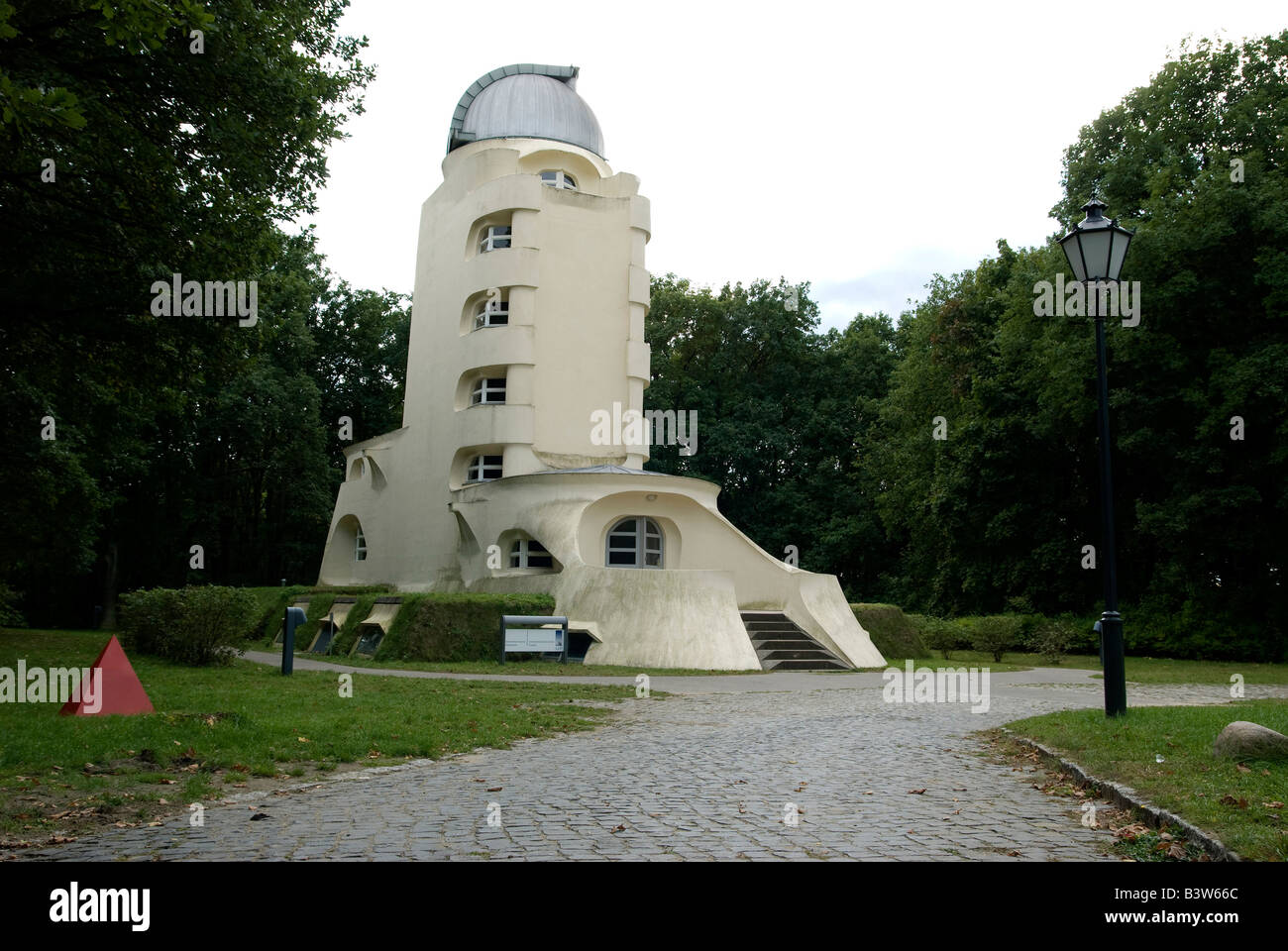 Erich mendelsohn. einstein tower hi-res stock photography and images ...