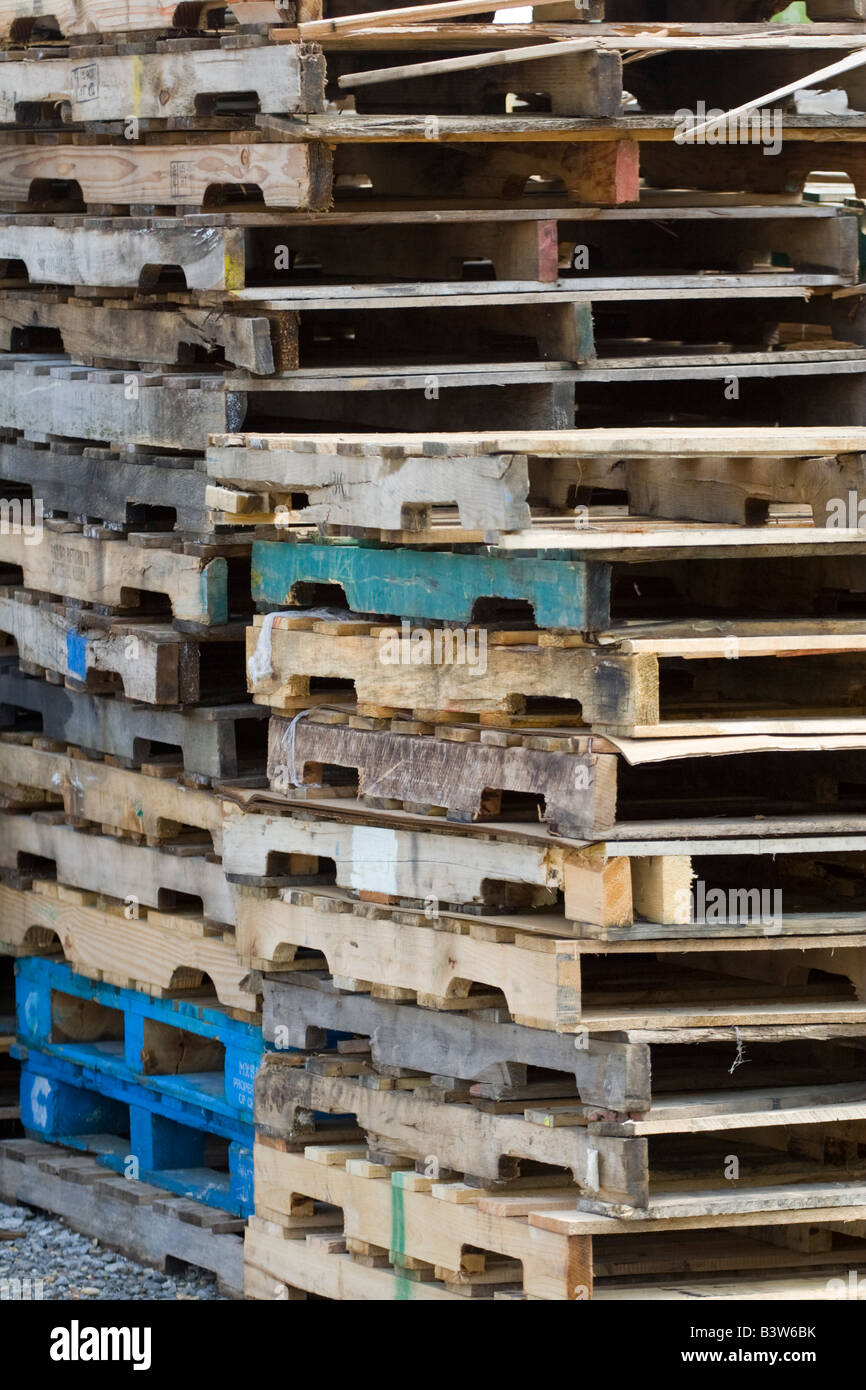 Stack of wooden pallets Stock Photo - Alamy