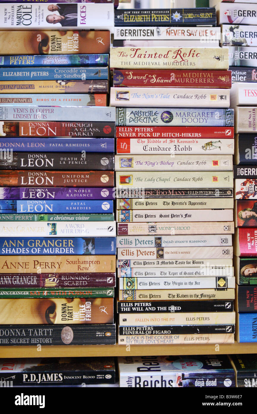 Books secondhand hi-res stock photography and images - Alamy